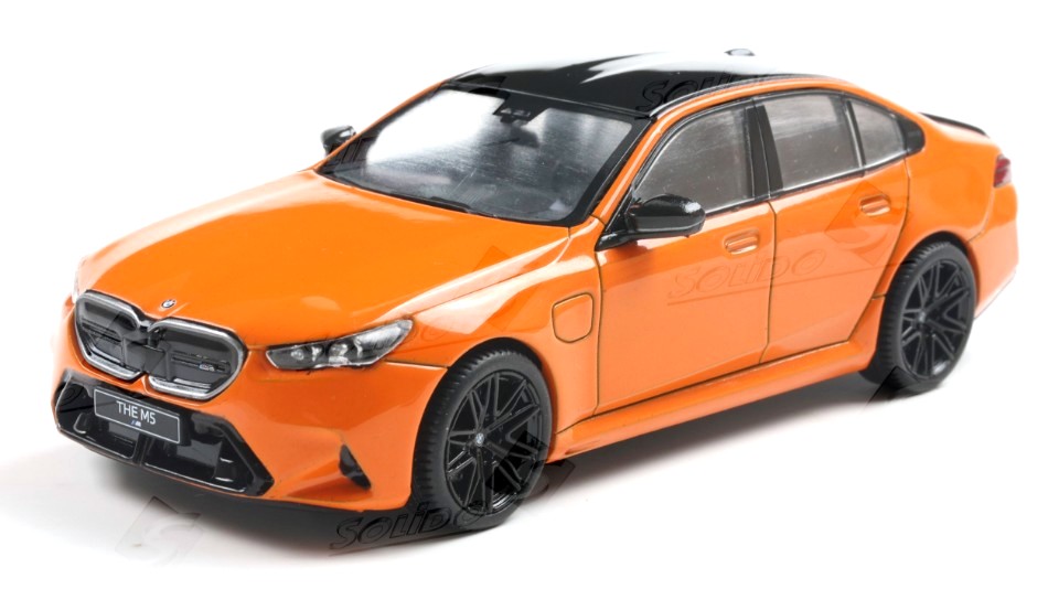 BMW G90 M5 Sedan 2024 fire orange III 1:43 Solido
