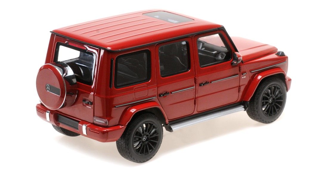 Mercedes-Benz G-Class W463 2020 red 1:18 Minichamps