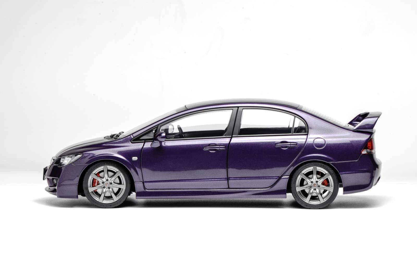 Honda Civic Type-R FD2 with Engine and Accessories 2007 purple 1:18 Mo