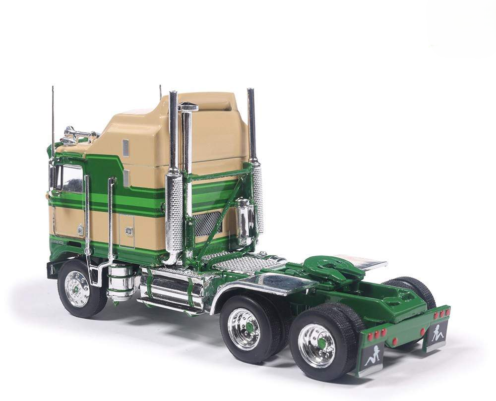 Kenworth K100 Aerodyne 1976 tan/green 1:64 Ixo America