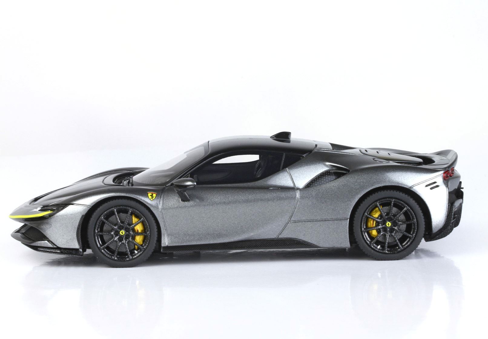 Ferrari SF90 Stradale Metallic Iron Grey 1:43 B.B.R.